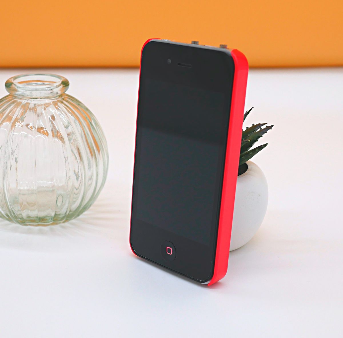 Iphone Shocker Taser rojo, 2 400 000 Voltios, discreción asegurada | Pelta